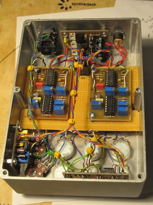 Binaural beat generator - SyntherJack