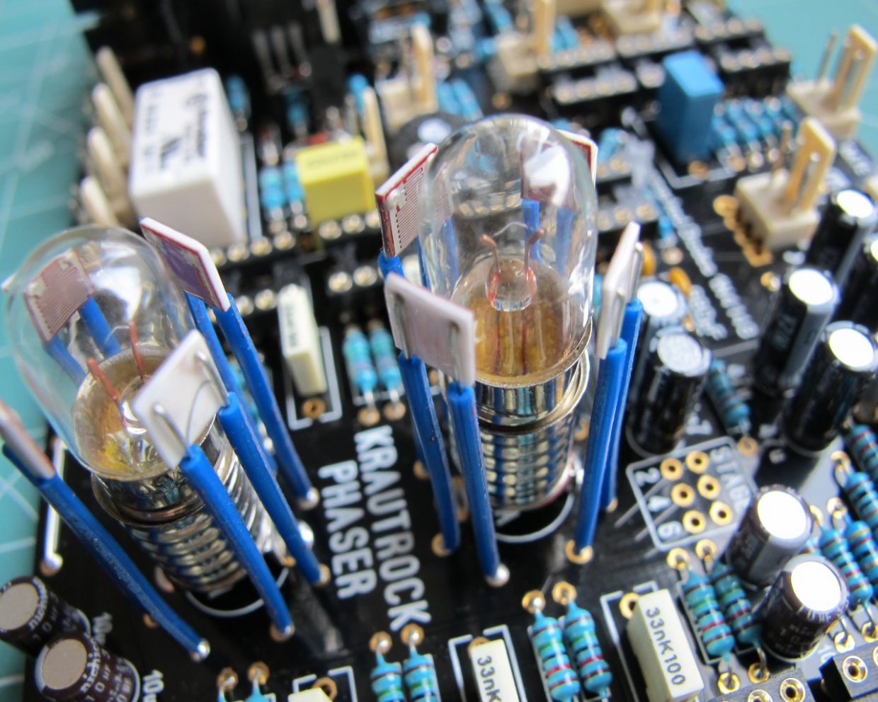 krautrock-phaser-PCB-close-syntherjack - SyntherJack