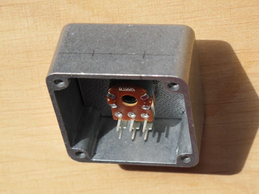 Another Passive Volume Control - SyntherJack Homepage